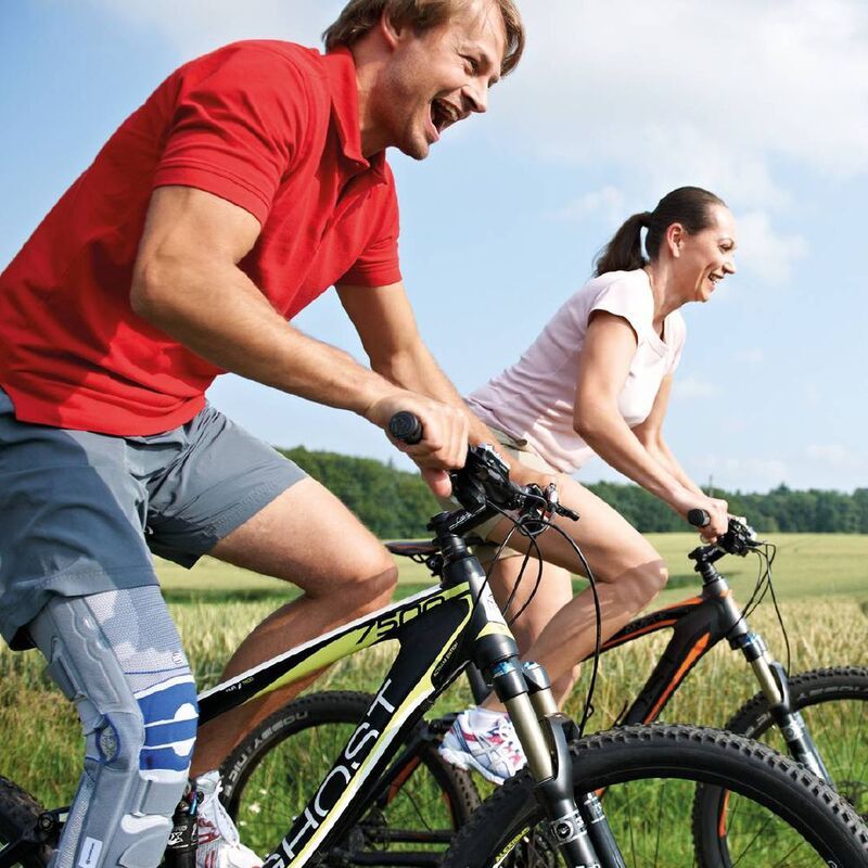 ROM Knee Brace | SofTec® Genu | Bauerfeind