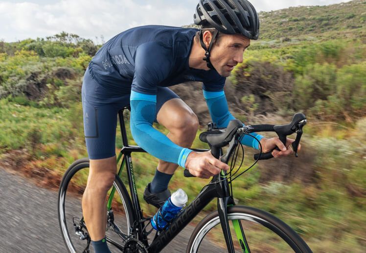 Knee Osteoarthritis Brace | GenuTrain OA | Bauerfeind